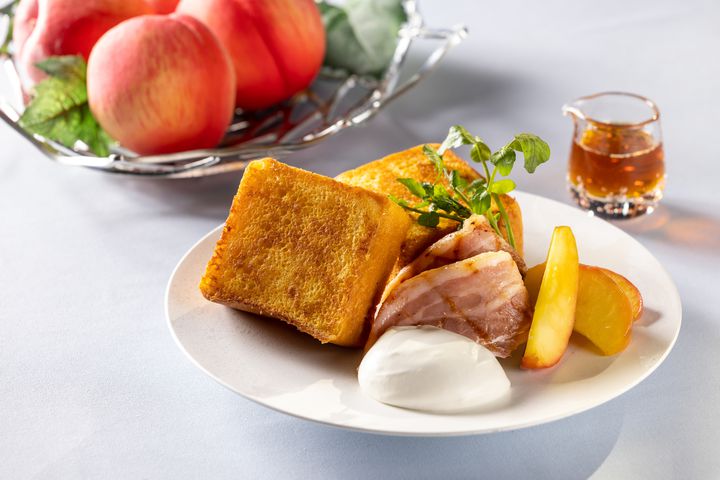 【終了】絶景テラスで、山梨の三大フルーツを堪能できる朝食を。「星のや富士」にて、「グランピングフルーツ朝食」今年も提供 | RETRIP[リトリップ]