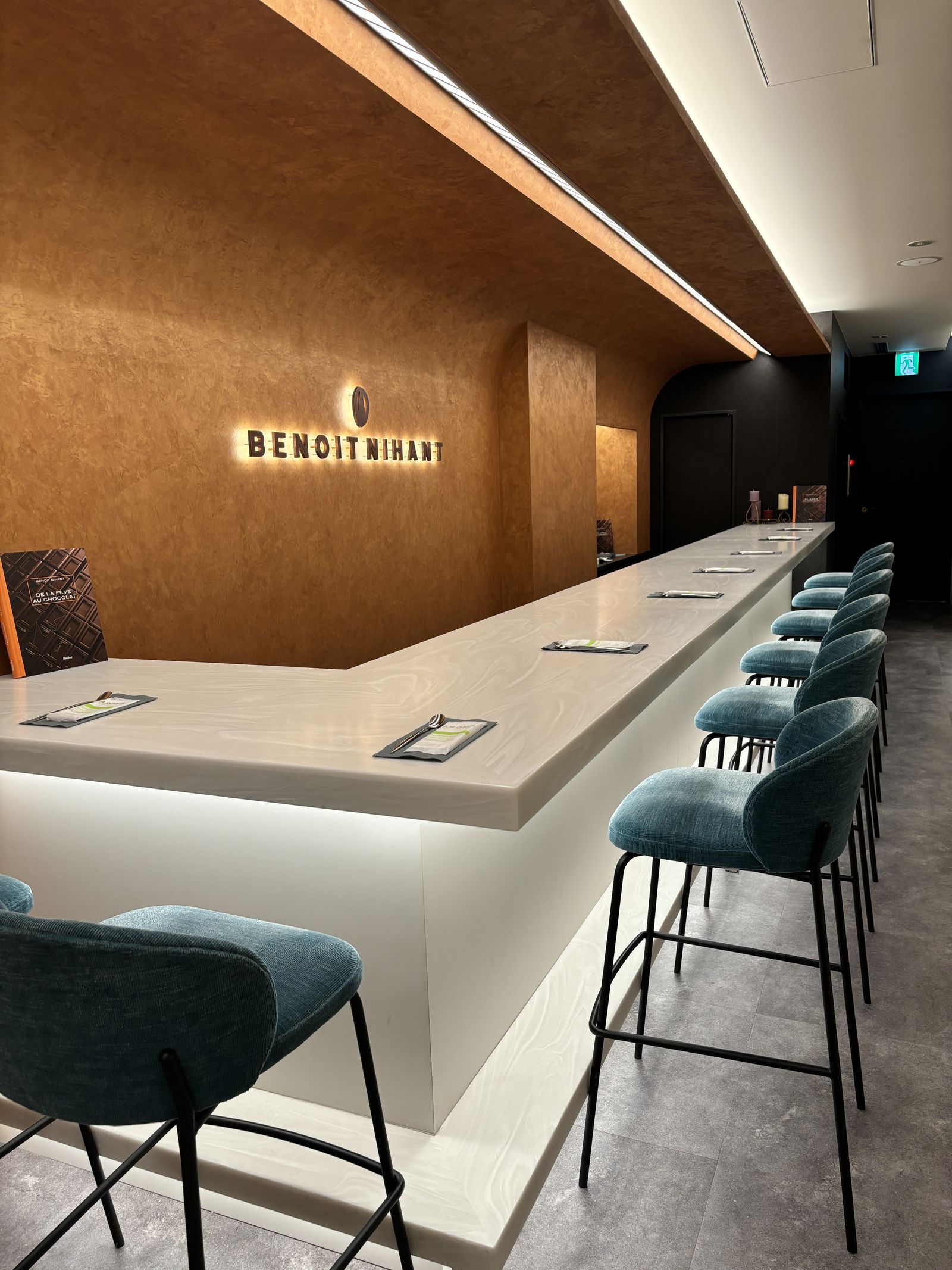 贅沢なチョコレートを堪能♡世界的ショコラブランド「BENOIT NIHANT GINZA」のアフタヌーンセット＆日本限定パフェを大特集！ | くふうトリップ（旧RETRIP）