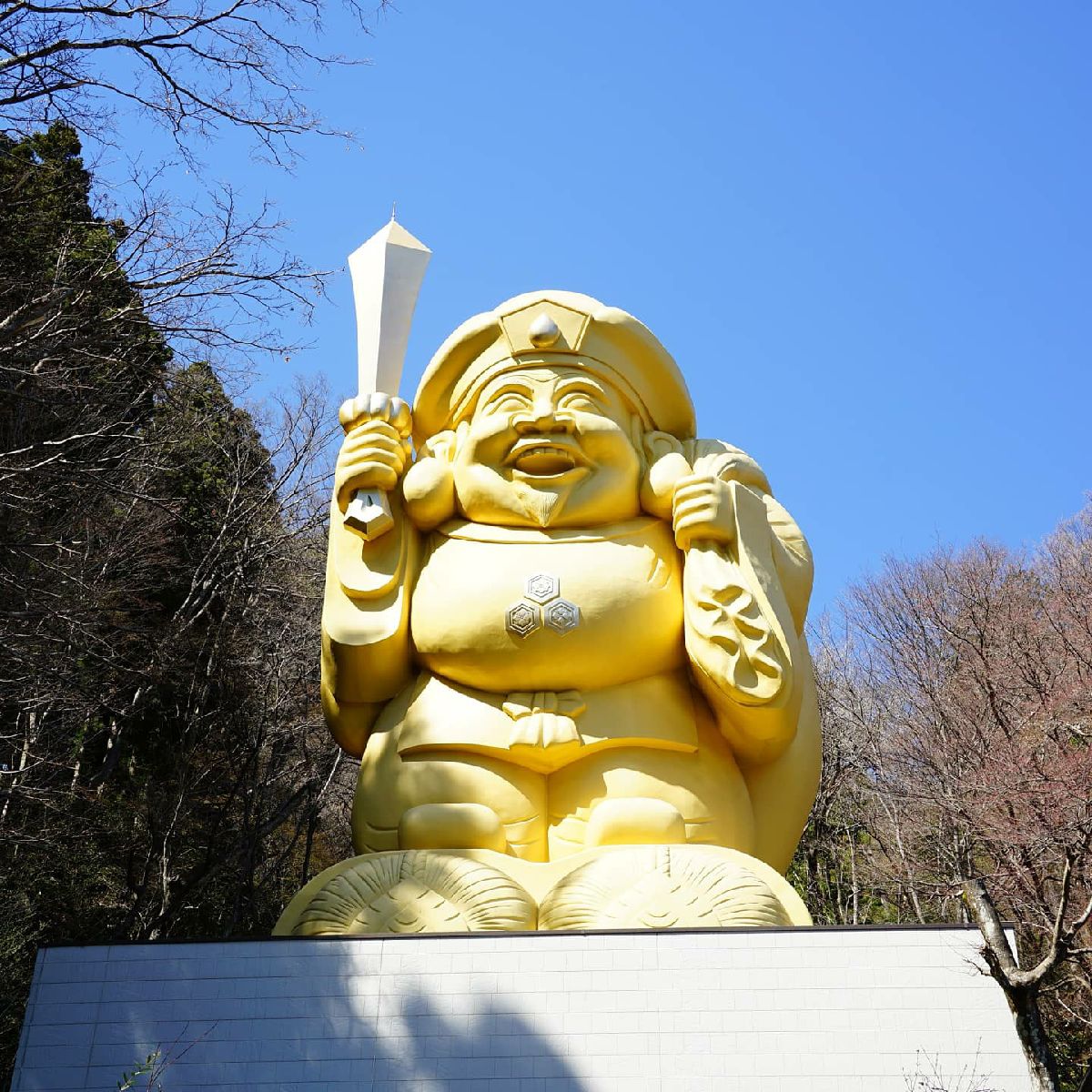 幸運が舞い降りる新年に！「RETRIP パワースポット PHOTO FES 2025」を開催 | RETRIP[リトリップ]